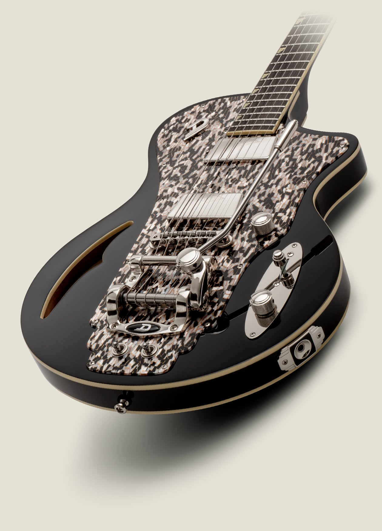 Julia | DUESENBERG GUITARS